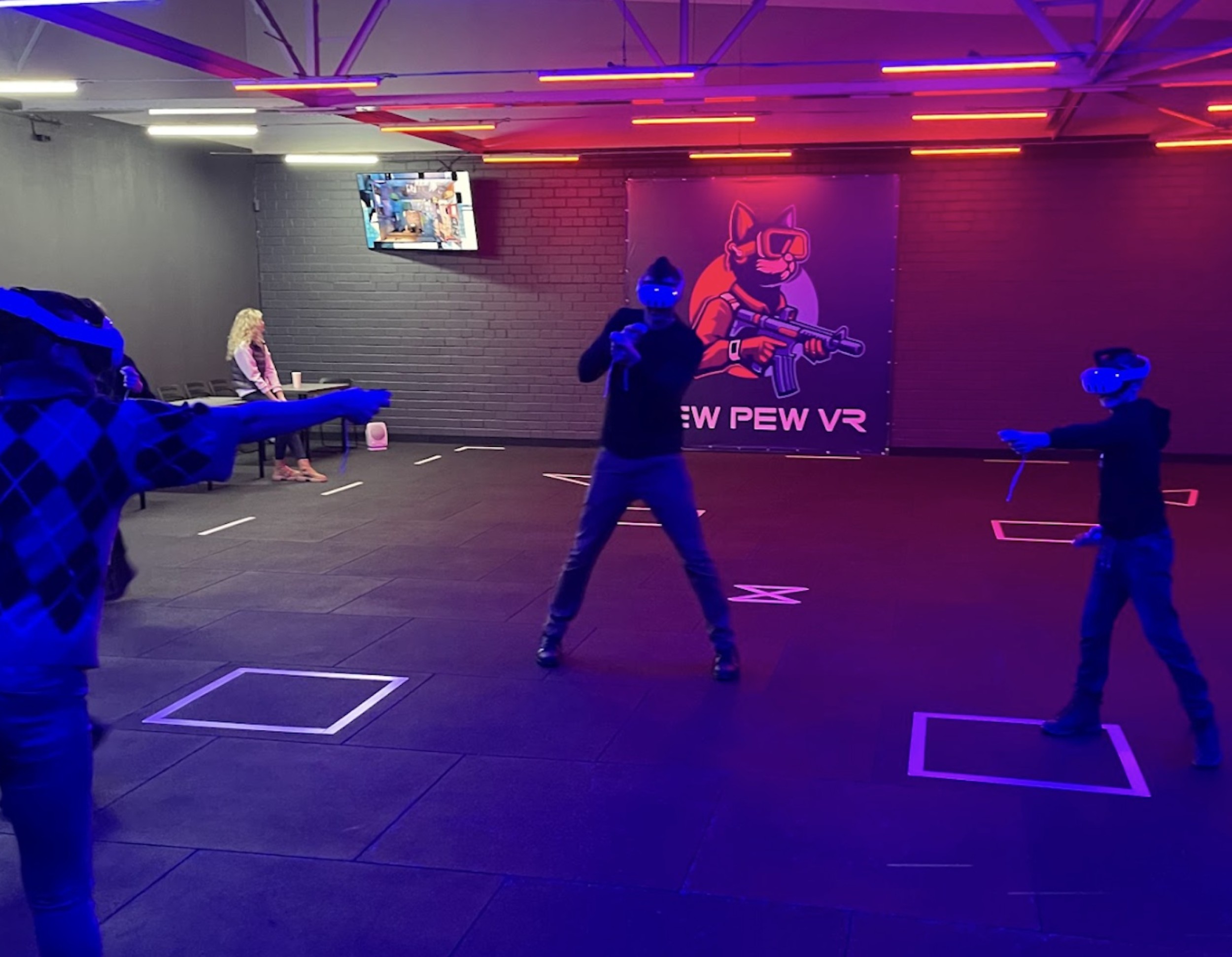 VR žaidimas PEW PEW studijoje (iki 6 asm.) |Laisvalaikio Dovanos